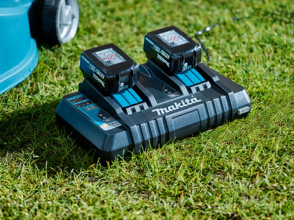 Raadsma - ACCULADER MAKITA 220V DC18RD 2 ACCU'S 196933-6